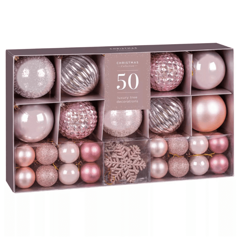 Perfect Pink Christmas Ideas for a modern twist - Miow and Molly